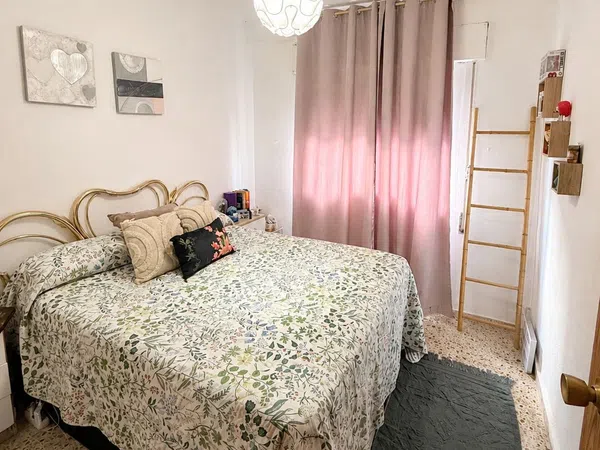 Venta de Piso en Calle del Doctor Bergez, 56, Carolinas Altas ...