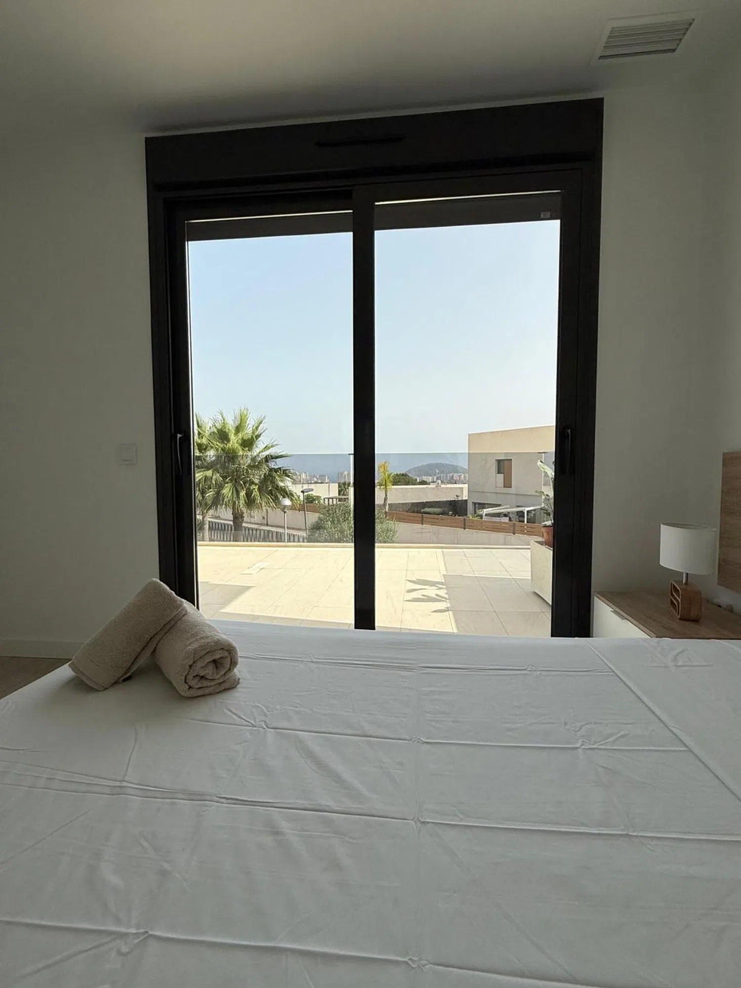 Alquiler de Piso en calle Londres, 1, Finestrat | 1.500 € | Kelify