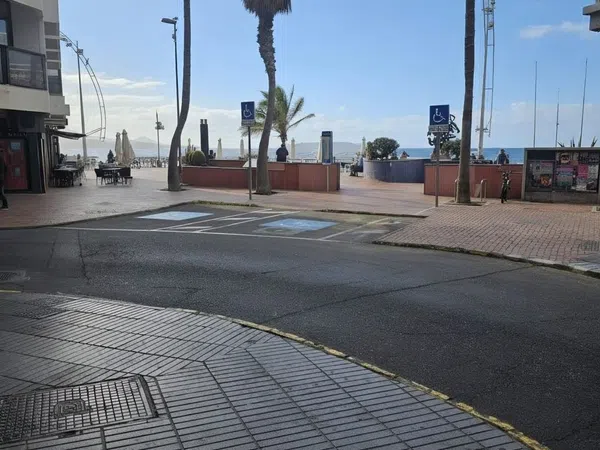 Venta de Piso en Calle Alfredo L Jones, 41, Santa Catalina - Canteras ...