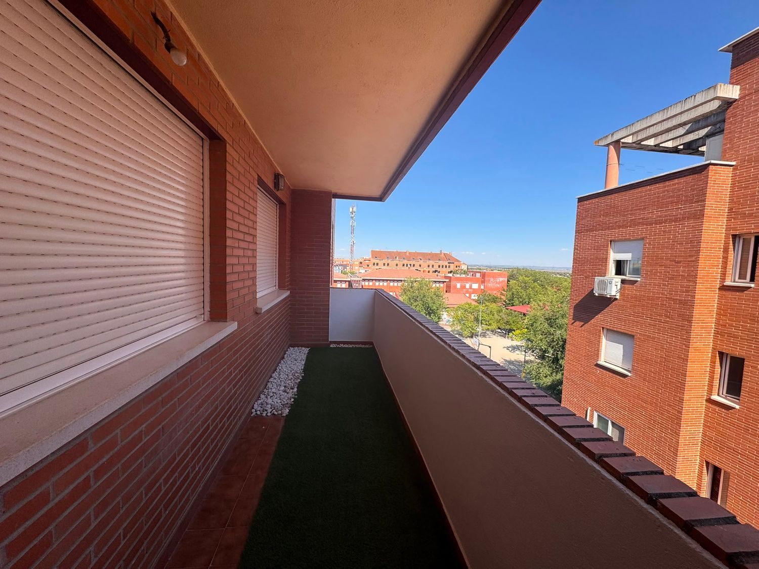 Alquiler de Ático en Calle Castilla y León, 12, Valdemoro | 1.250 ...