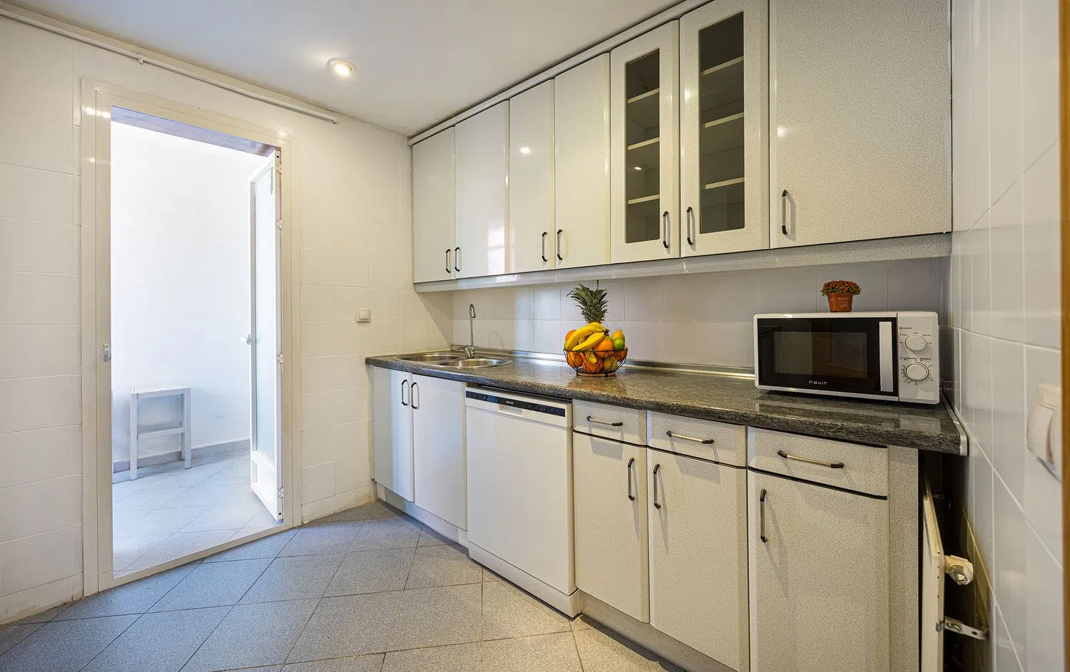 Venta de Piso en calle del Corregidor Diego de Valderrábano, 45, Media ...