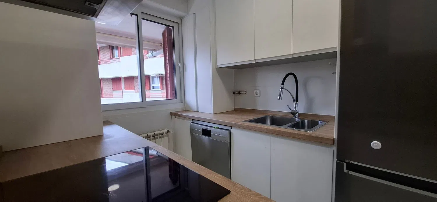Alquiler de Piso en calle Concha Espina, 2, Zona Estación, Las Rozas de Madrid | 2.500 € | Kelify