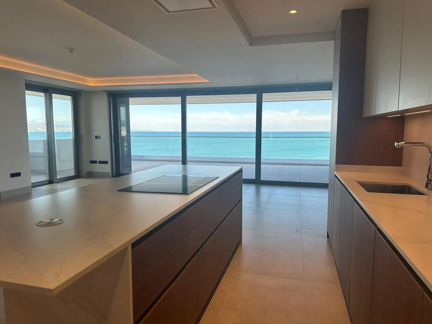 Venta de Piso en calle Pacífico, 100, Finca el Pato - Torre del Río ...