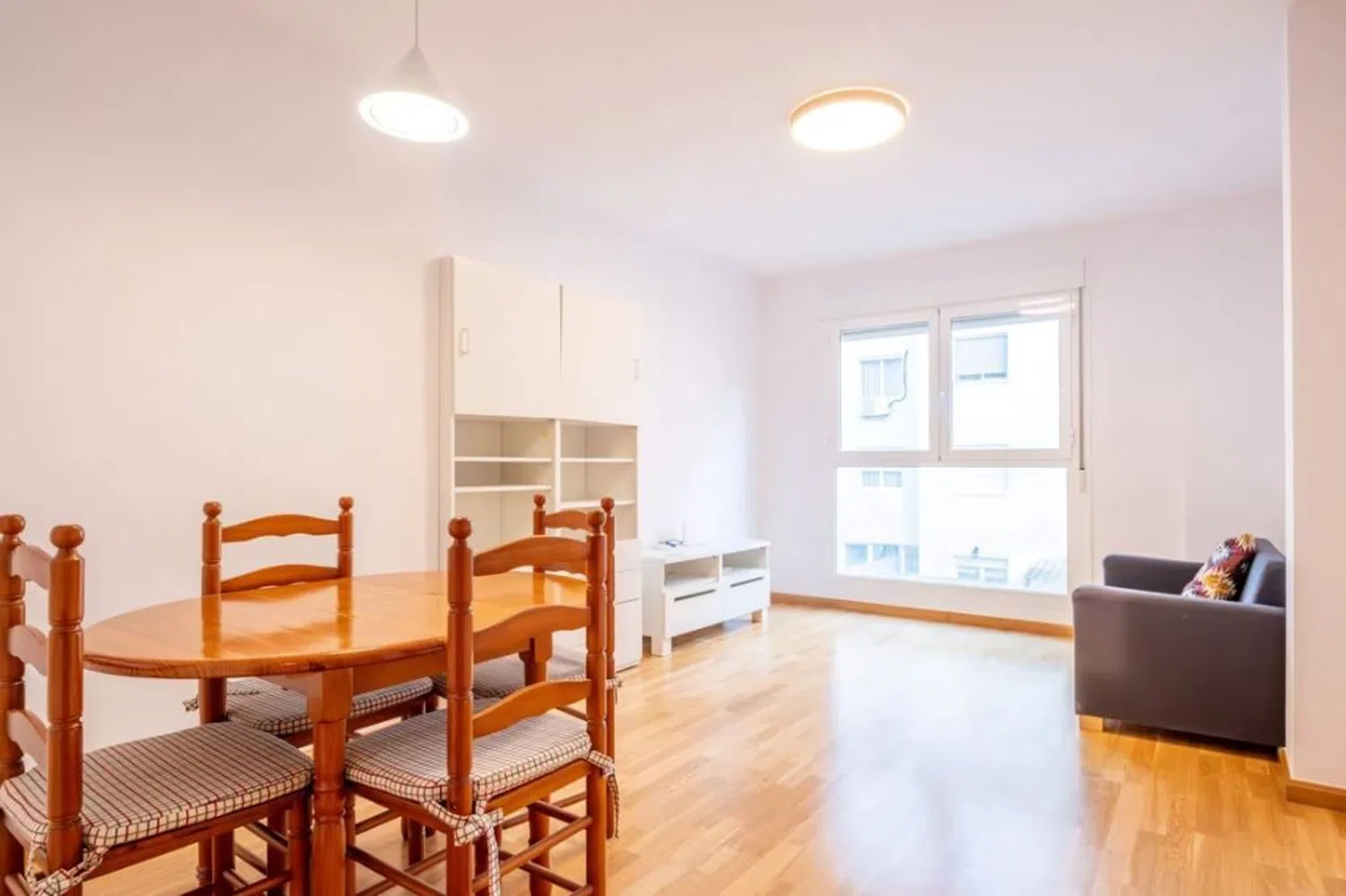 Alquiler de Piso en calle de la Madre Sacramento, 11, Doctor Cerrada ...