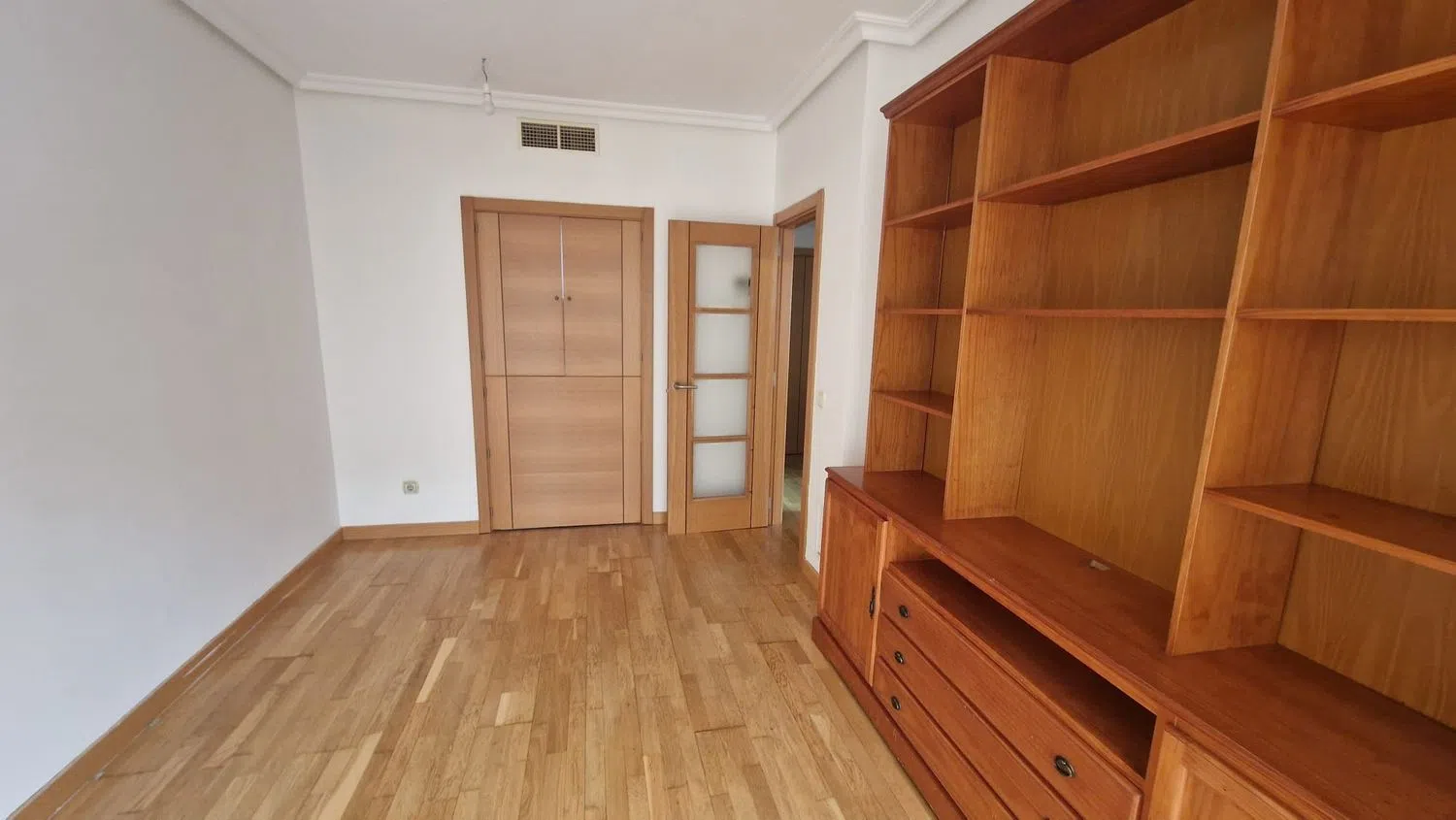 Alquiler de Piso en avenida del Cerro Milano, 141, La Gavia - Ensanche de Vallecas, Madrid | 840 ...