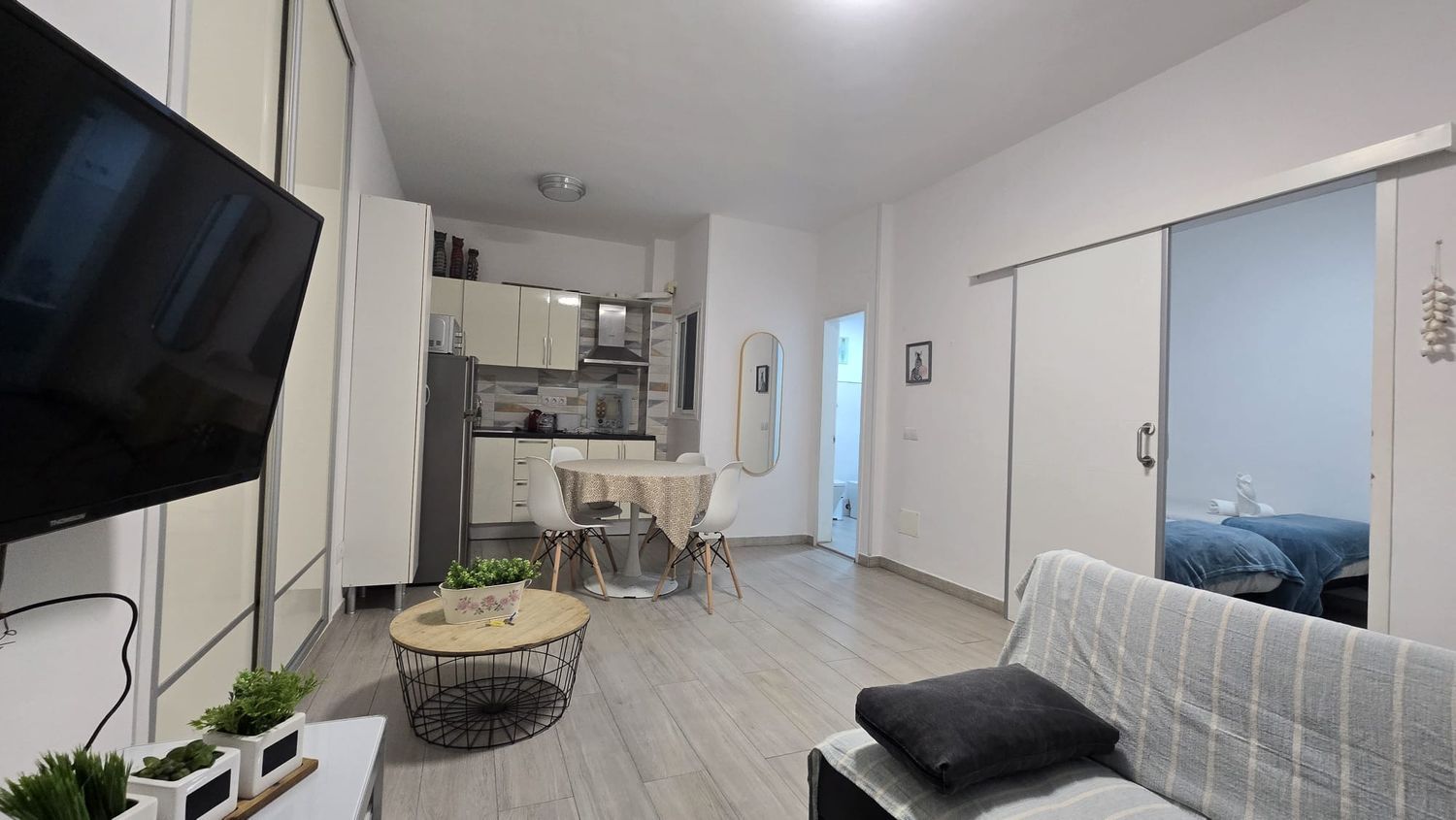 Venta de Piso en Calle Alfredo L Jones, 41, Santa Catalina - Canteras ...